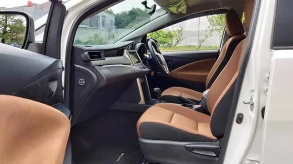 Toyota Innova Reborn - HIACE WISATA Sewa Rental Mobil Hiace dan Elf